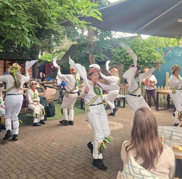 Food & Drink at The Spring Grove Pub, Kingston | View Our Menus